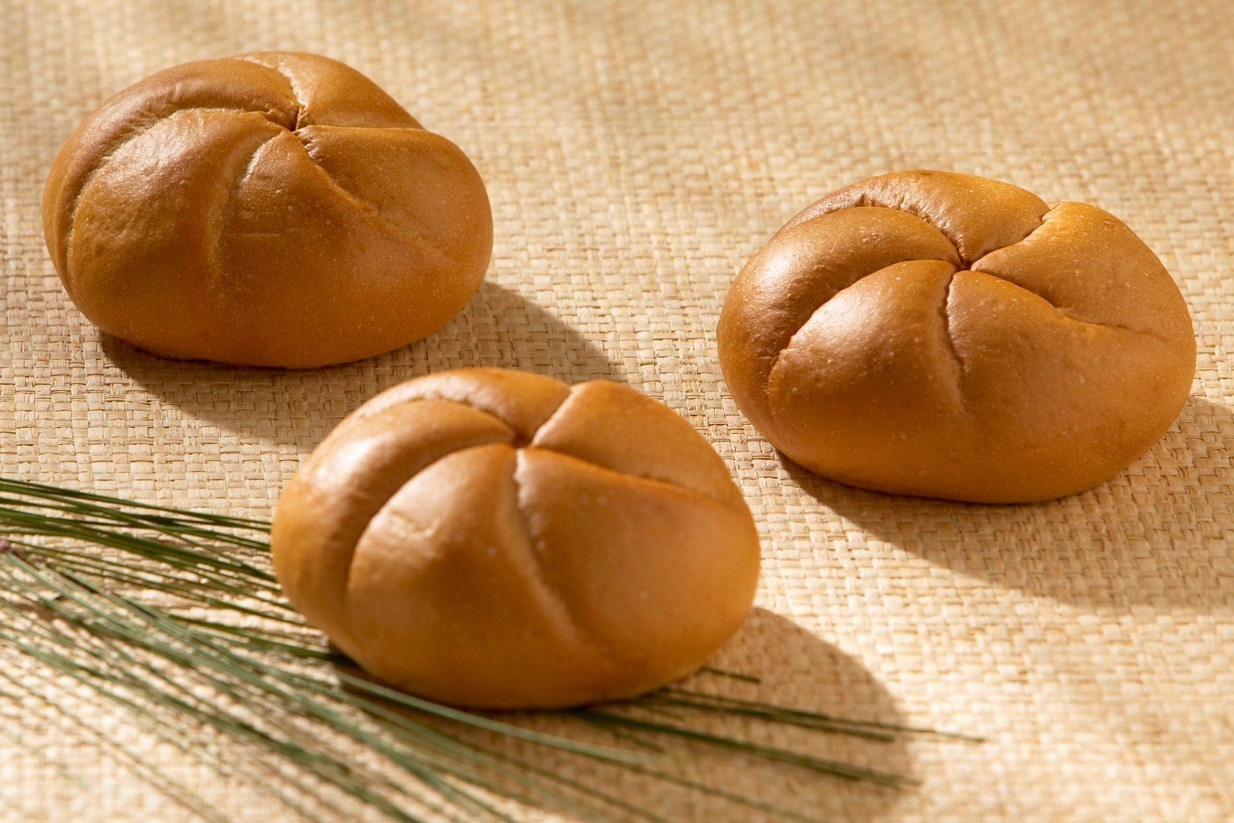 C-Store Round Rolls - Frozen Dough, Baked Fresh and Frozen Breads ...